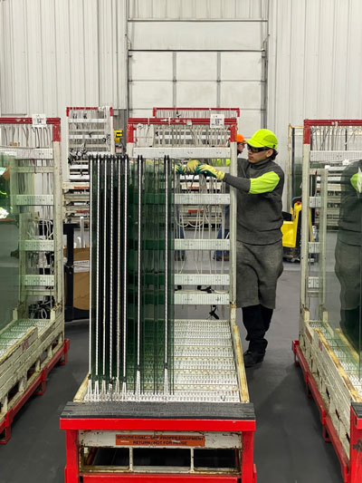 Employee-tempered-glass - | CAL-OSHA Reporter